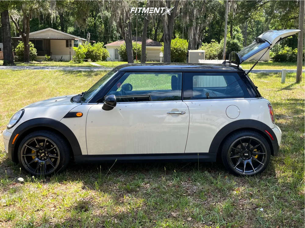 2007 Mini Cooper Base with 17x9.75 XXR 527 and Sailun 215x40 on Stock ...