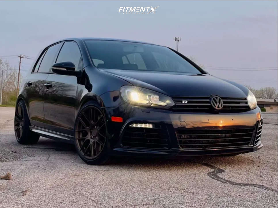 2013 Volkswagen Golf R Base with 18x8.5 Aodhan Ah-x and Vercelli 225x40 ...