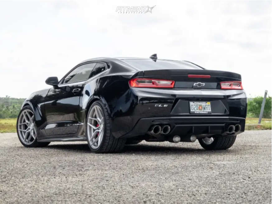 2018 Chevrolet Camaro SS 1LE with 20x10 Rohana Rfx11 and Nitto 285x30 ...