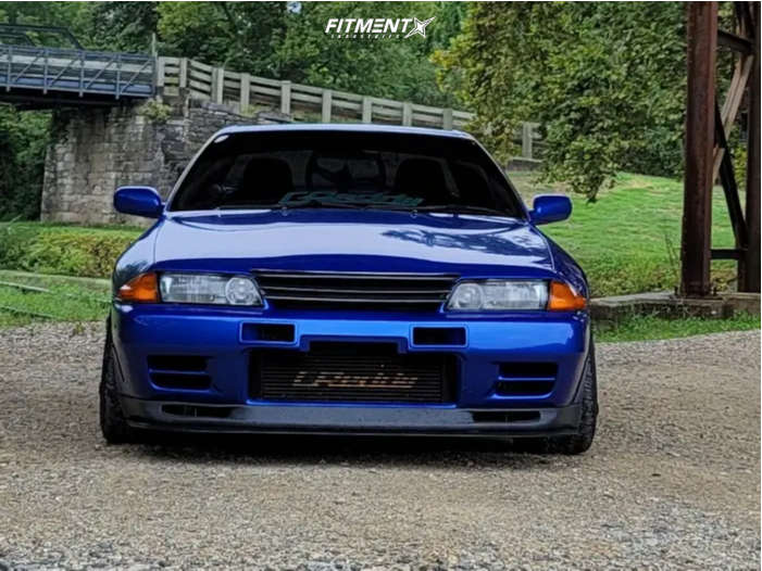 1990 Nissan Skyline GT-R with 18x10.5 Cosmis Racing S1 and Achilles ...