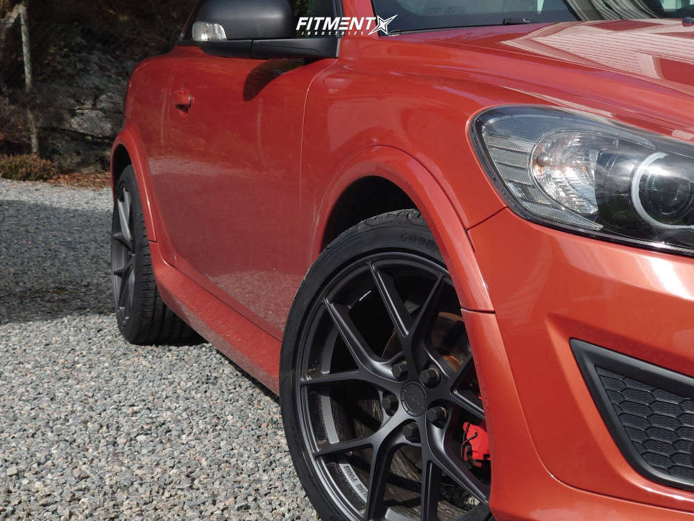 2010 Volvo C30 1.6D R-design with 18x8 Japan Racing Sl01 and Goodyear ...