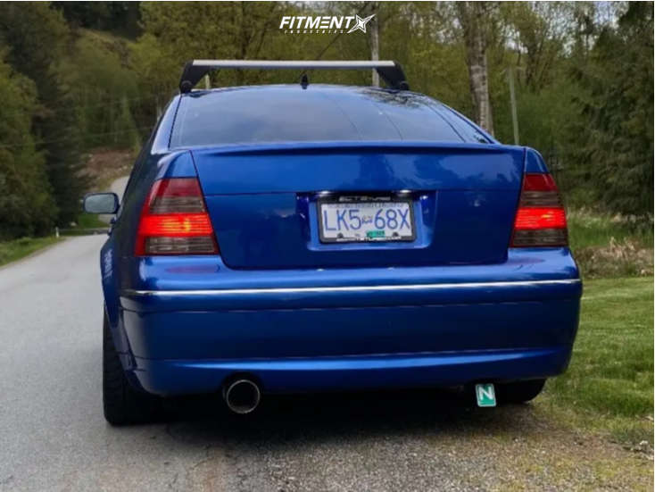 2004 Volkswagen Jetta GLI with 18x8 BBS Rc and Nitto 225x40 on ...