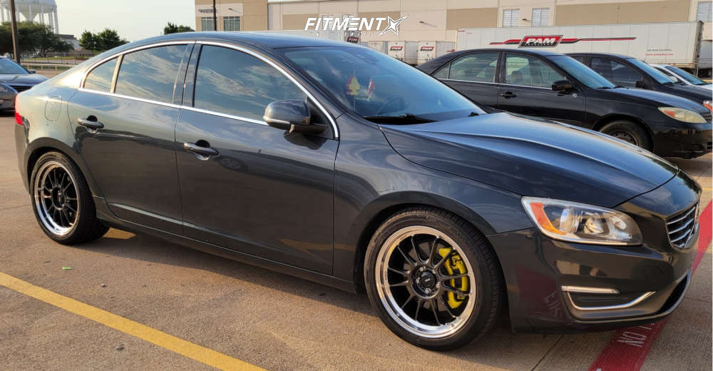 2014 Volvo S60 T6 with 18x8.5 Konig Hypergram and Barum 245x40 on ...