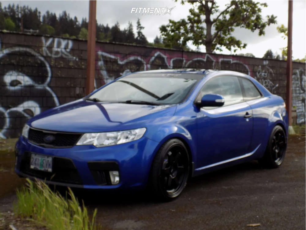 2010 Kia Forte Koup SX with 18x8 AVID1 AV6 and Lexani 225x40 on ...