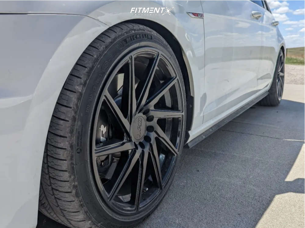 2015 Volkswagen GTI S with 18x8.5 F1R F29 and Michelin 225x40 on ...