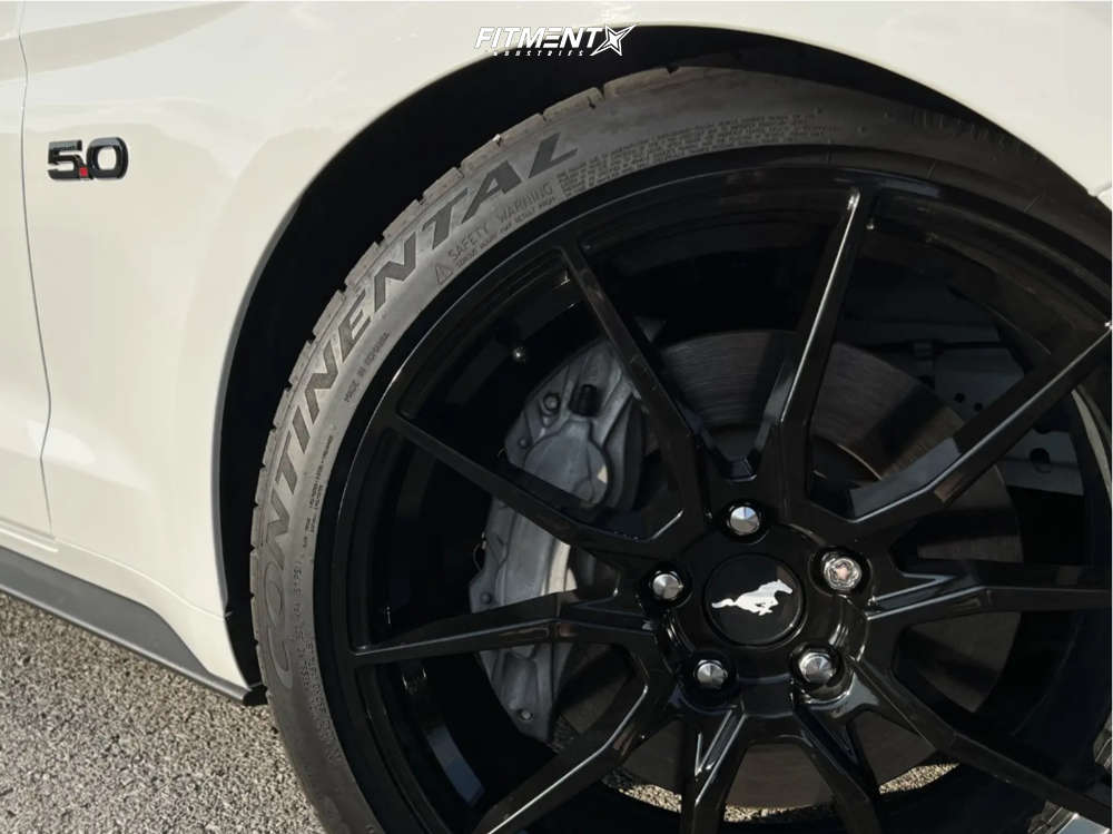 2019 Ford Mustang GT Premium with 20x10 OE Performance 193 and ...