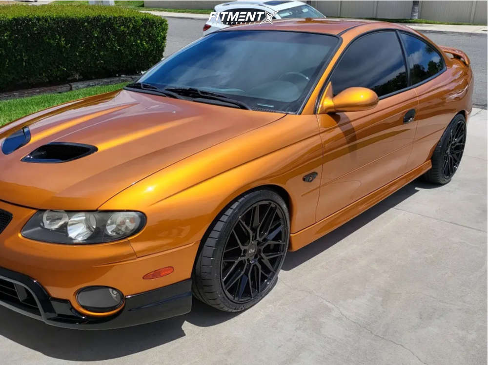 2006 Pontiac GTO Base with 19x8.5 Niche Gamma and Michelin 235x35 on ...