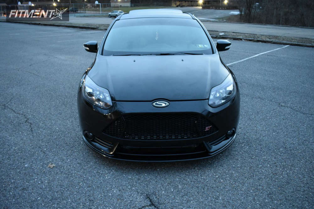 2014 Ford Focus ST with 18x8 Advanti Racing Hybris and Goodyear 235x40 ...