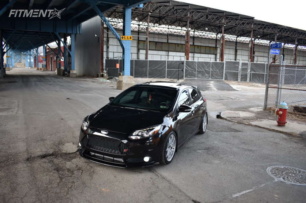 2014 Ford Focus ST with 18x8 Advanti Racing Hybris and Goodyear 235x40 ...