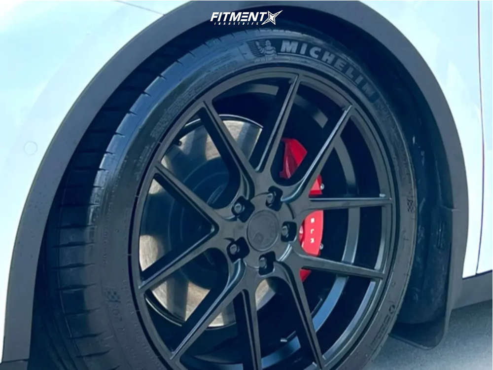 2020 Tesla Y Performance with 20x9 Aodhan Aff3 and Michelin 255x40 on ...