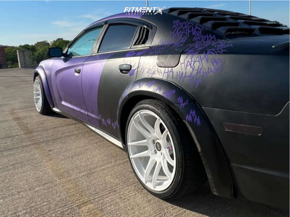 2014 Dodge Charger SE with 19x10.5 ESR Cs8 and Delinte 275x35 on ...