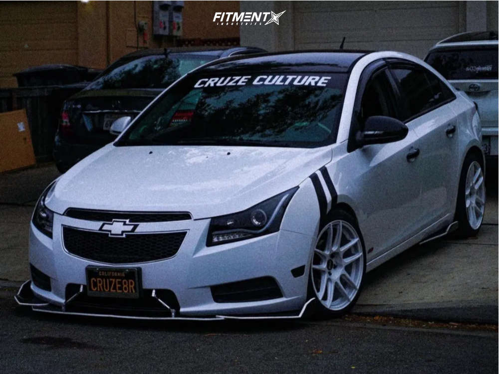 2014 Chevrolet Cruze LT with 18x8.5 ESR Cs8 and Vercelli 225x40 on ...