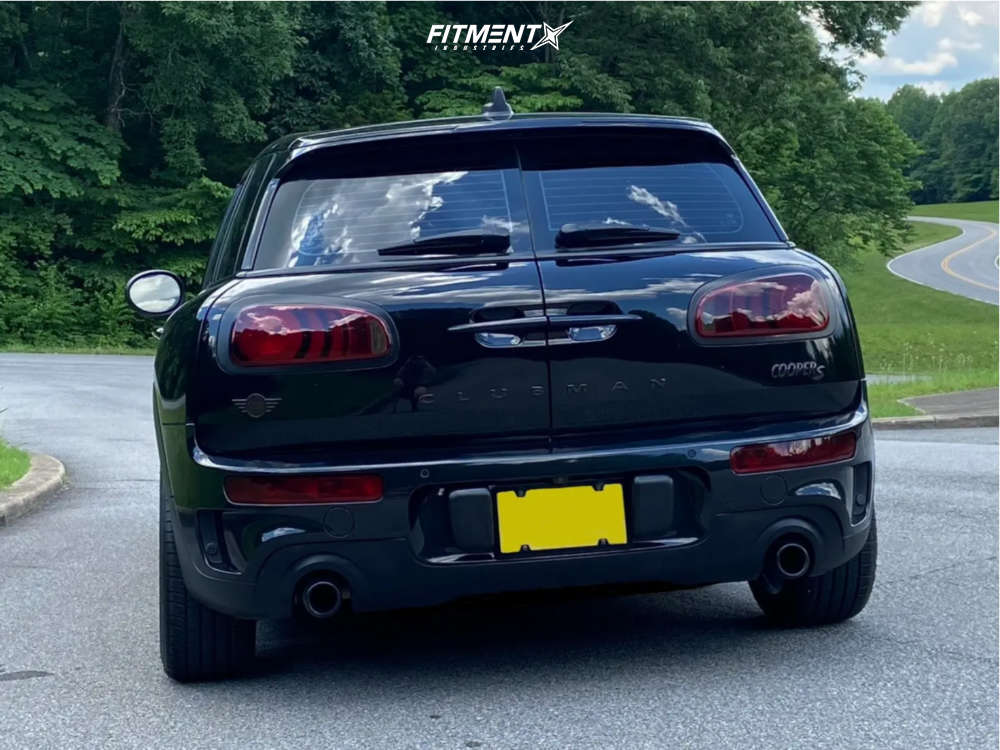 2016 Mini Cooper Clubman S with 18x8 Flow One Race Spec F2 and Michelin ...