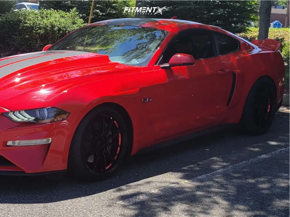 2020 Ford Mustang GT with 20x9 OE Performance 193 and Vercelli 225x35 ...