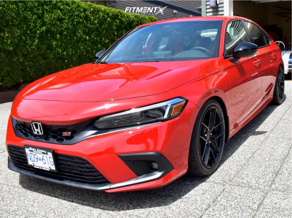 2022 Honda Civic SI with 18x8.5 Rotiform Flg and Firestone 245x40 on ...
