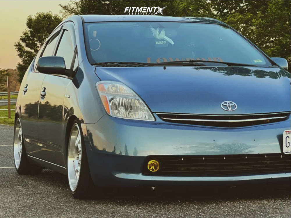 2008 Toyota Prius Touring with 17x7.5 Shift Crank and Vercelli 205x40 ...