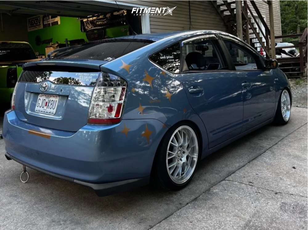 2008 Toyota Prius Touring with 17x7.5 Shift Crank and Vercelli 205x40 ...