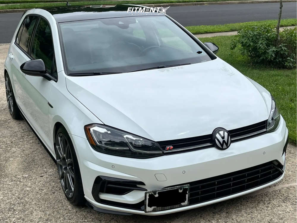 2019 Volkswagen Golf R Base with 18x8.5 Neuspeed Rse11r and Continental ...