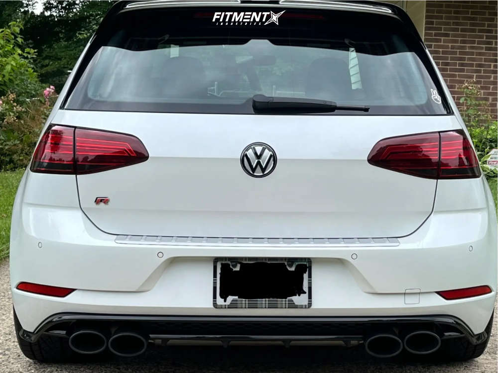 2019 Volkswagen Golf R Base with 18x8.5 Neuspeed Rse11r and Continental ...