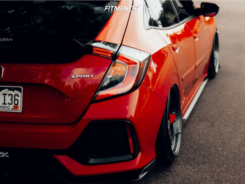 2017 Honda Civic Sport with 18x9.5 Kansei Knp and Kumho 215x40 on Air ...