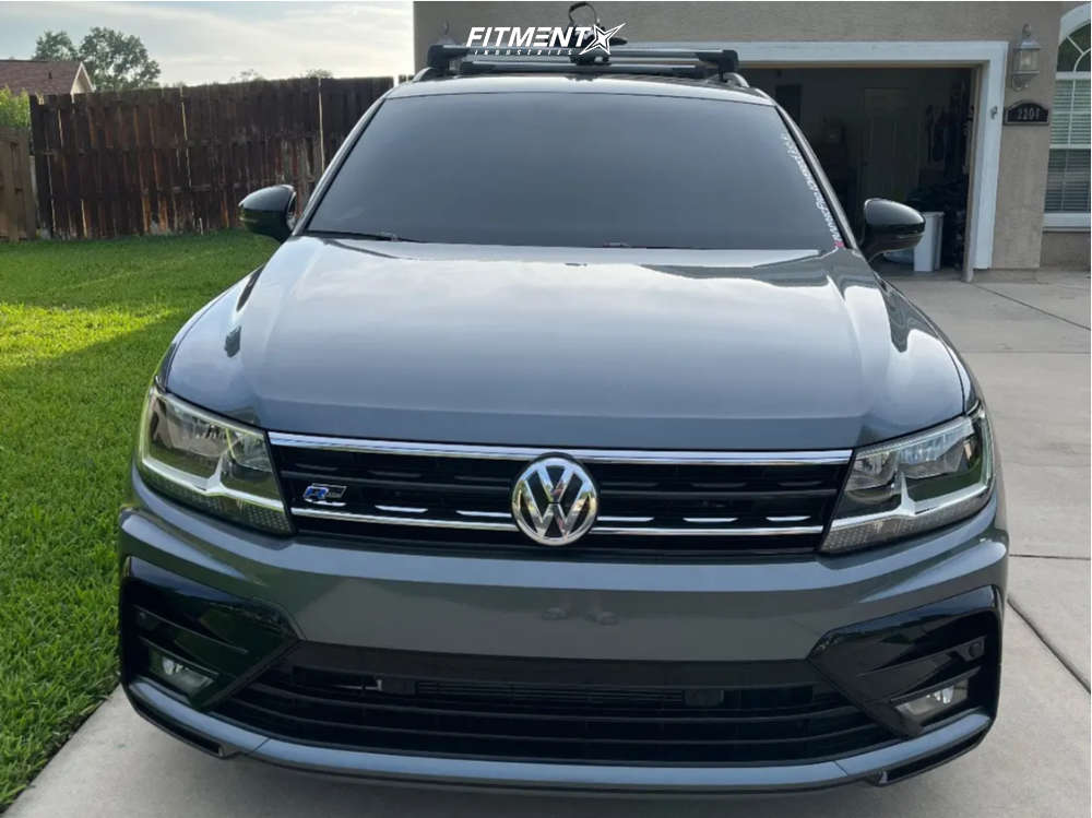 2021 Volkswagen Tiguan SE R-Line Black with 20x8.5 Rotiform Rse and ...