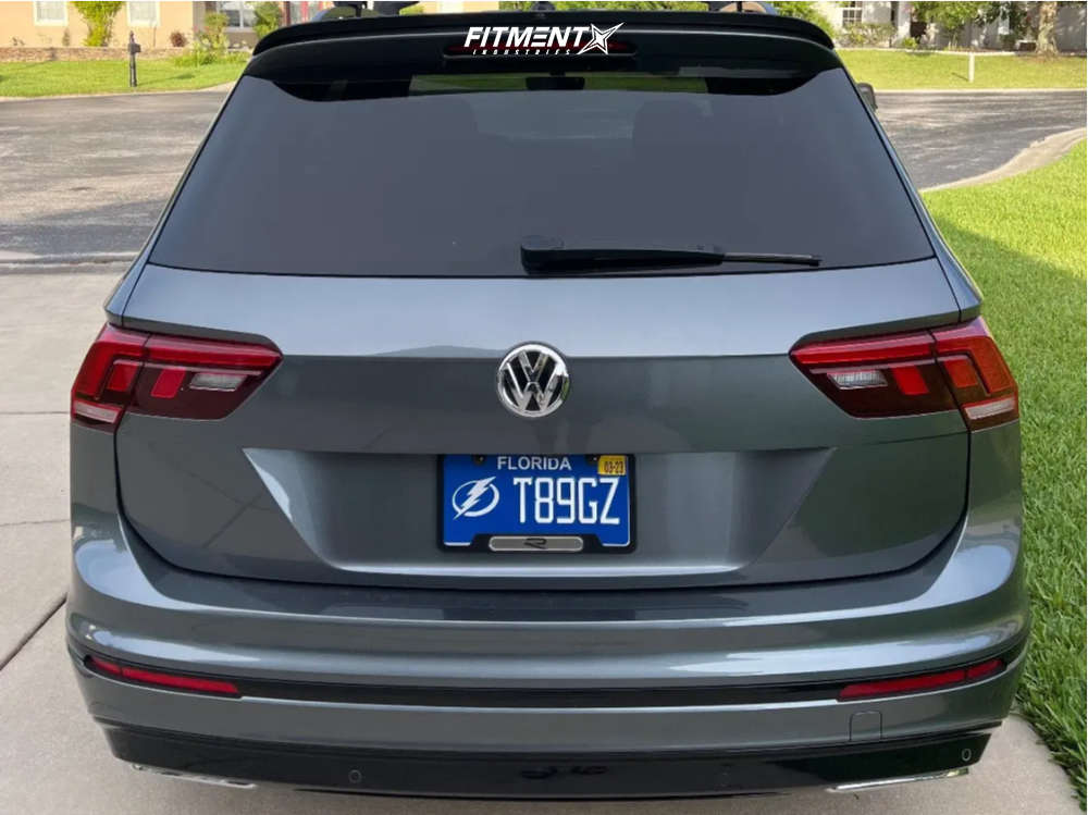 2021 Volkswagen Tiguan SE R-Line Black with 20x8.5 Rotiform Rse and ...