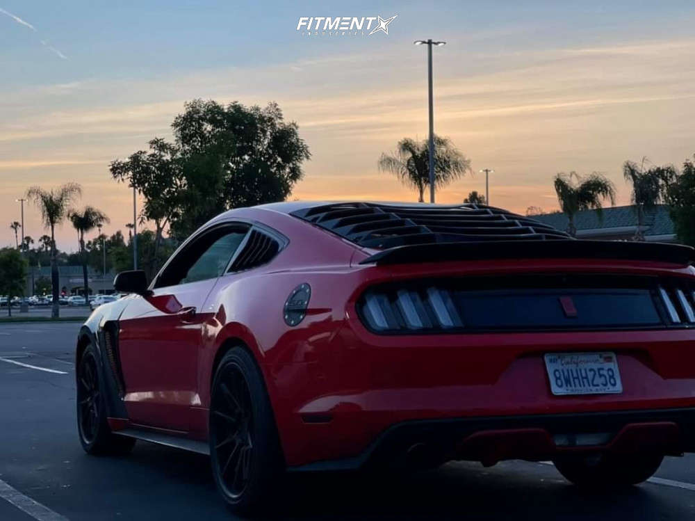 2015 Ford Mustang GT with 20x9 Ferrada FR4 and Lionhart 255x35 on ...