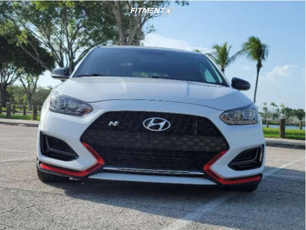 2020 Hyundai Veloster N Base with 19x8.5 Advanti Racing Decado and ...