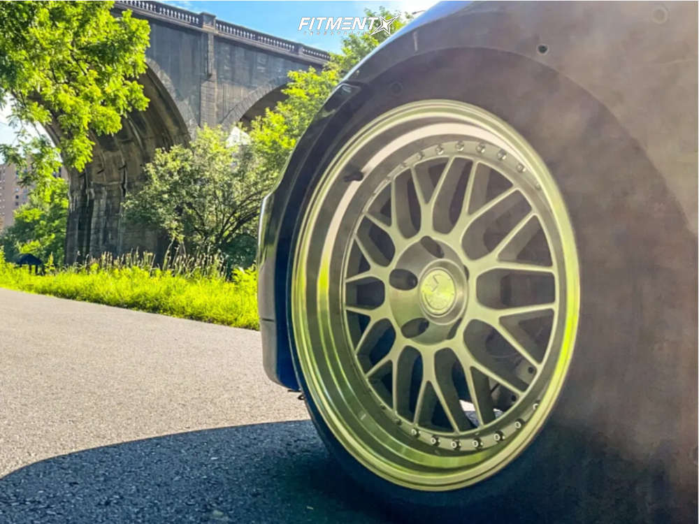 2006 BMW 325i Base with 18x9.5 Aodhan Ah02 and Continental 225x40 on ...