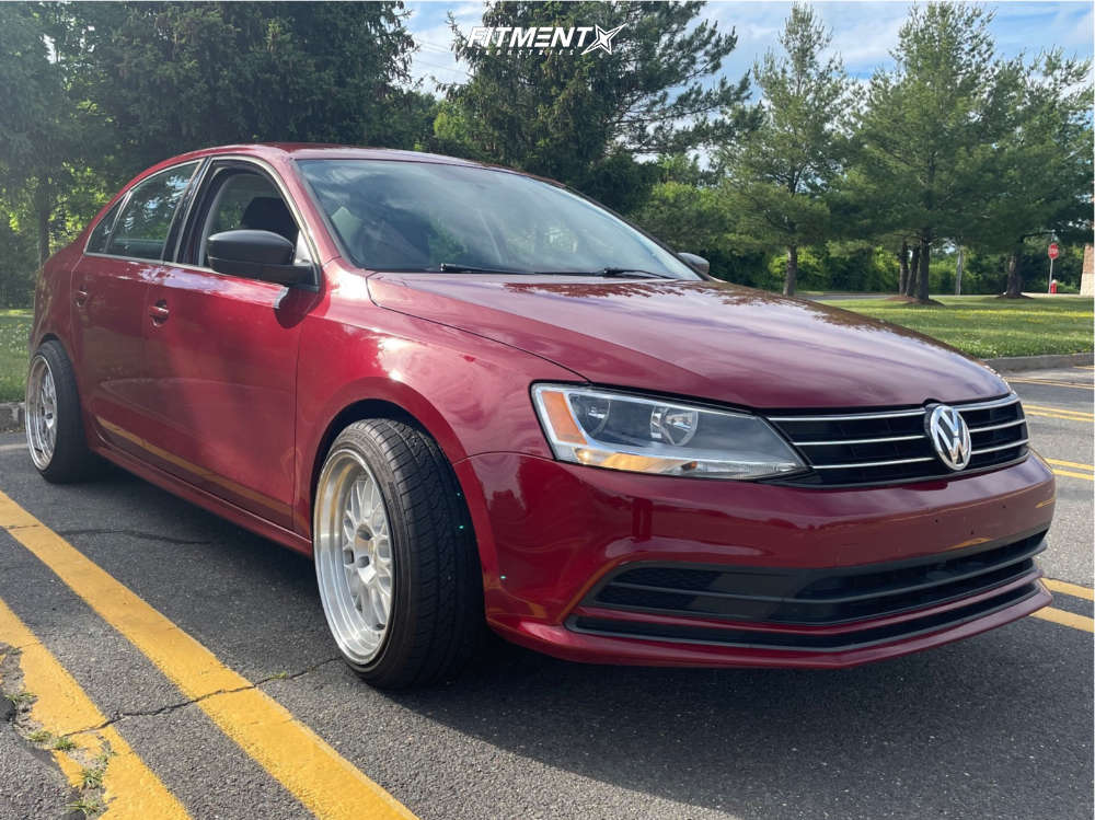 2016 Volkswagen Jetta SE with 18x9.5 Aodhan Ah02 and Vercelli 225x40 on ...