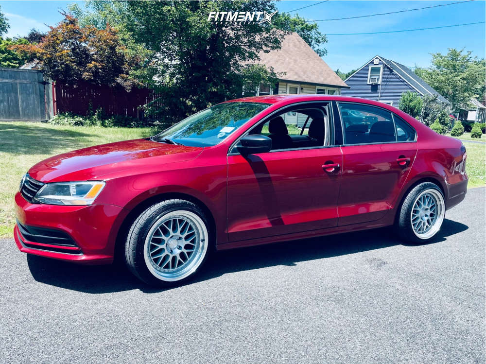 2016 Volkswagen Jetta SE with 18x9.5 Aodhan Ah02 and Vercelli 225x40 on ...