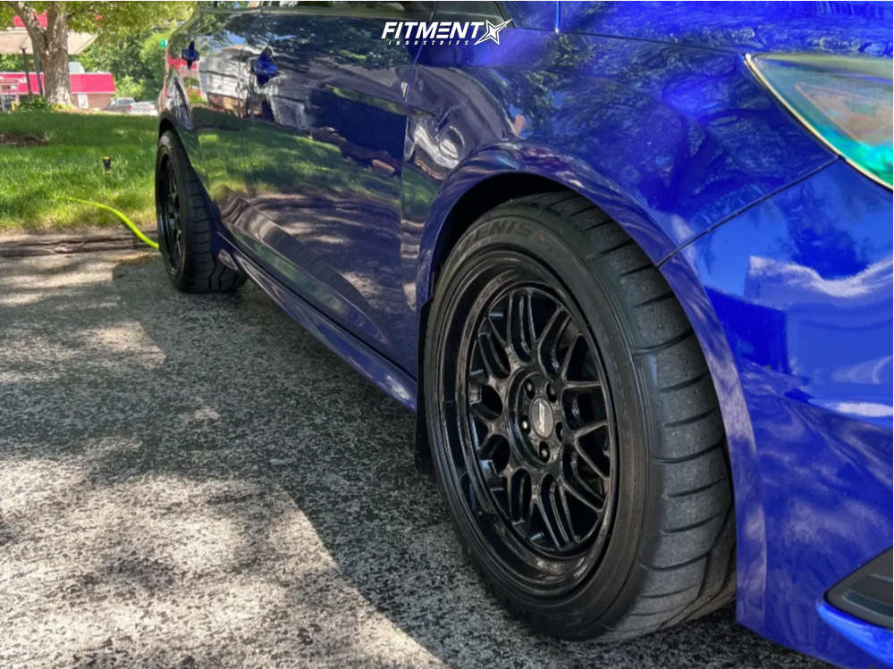 2015 Ford Focus ST with 18x9.5 ESR Cr1 and Falken 265x35 on Stock ...