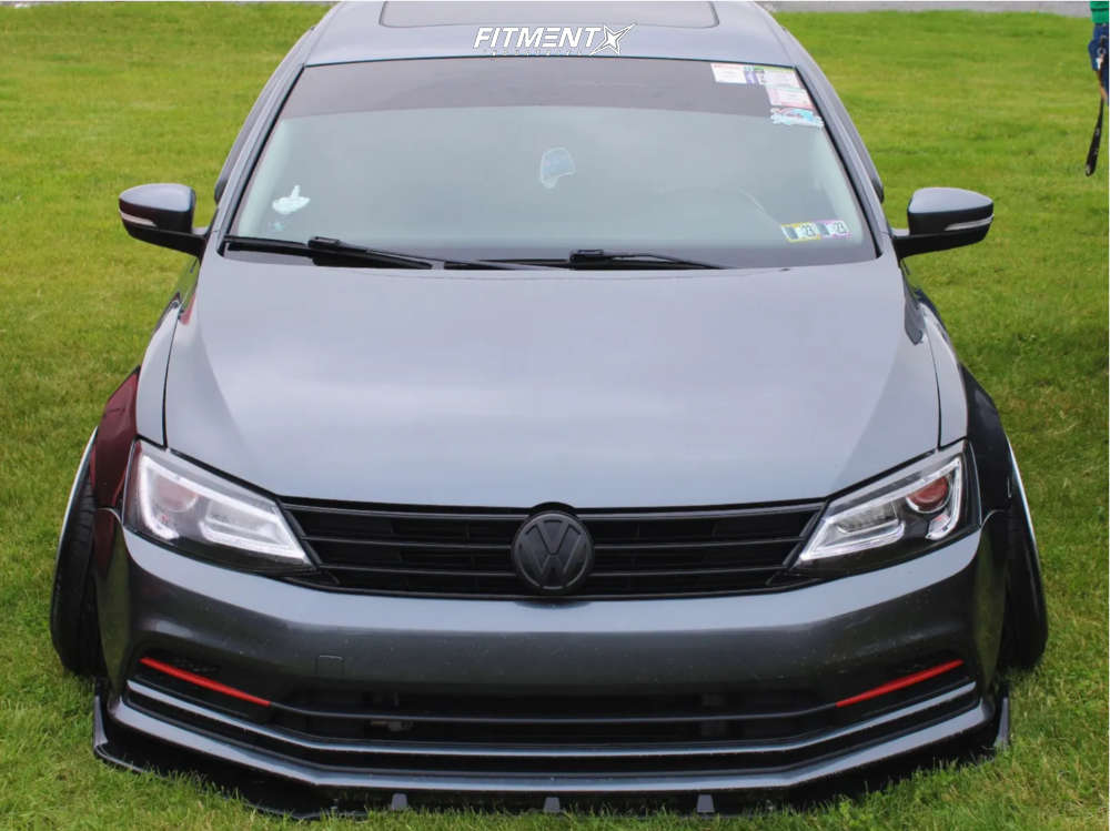 2017 Volkswagen Jetta SE with 17x9.5 Work Vs Ss and Nexen 205x40 on Air ...