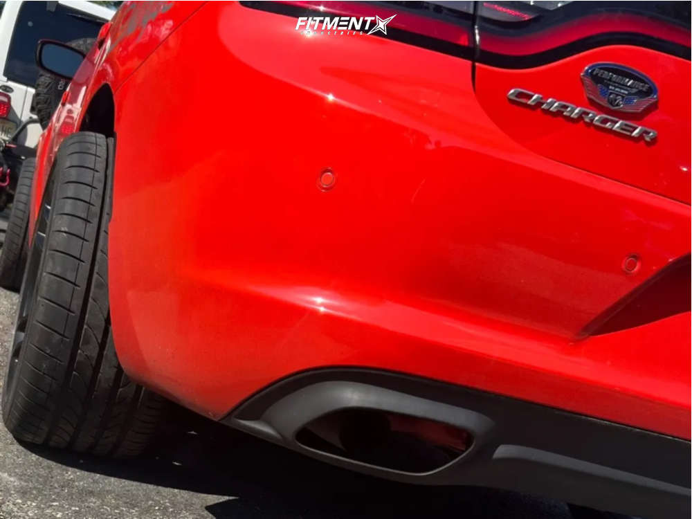 2018 Dodge Charger R~T with 20x11 Voxx Replicas Hellcat Widebody 2 and ...