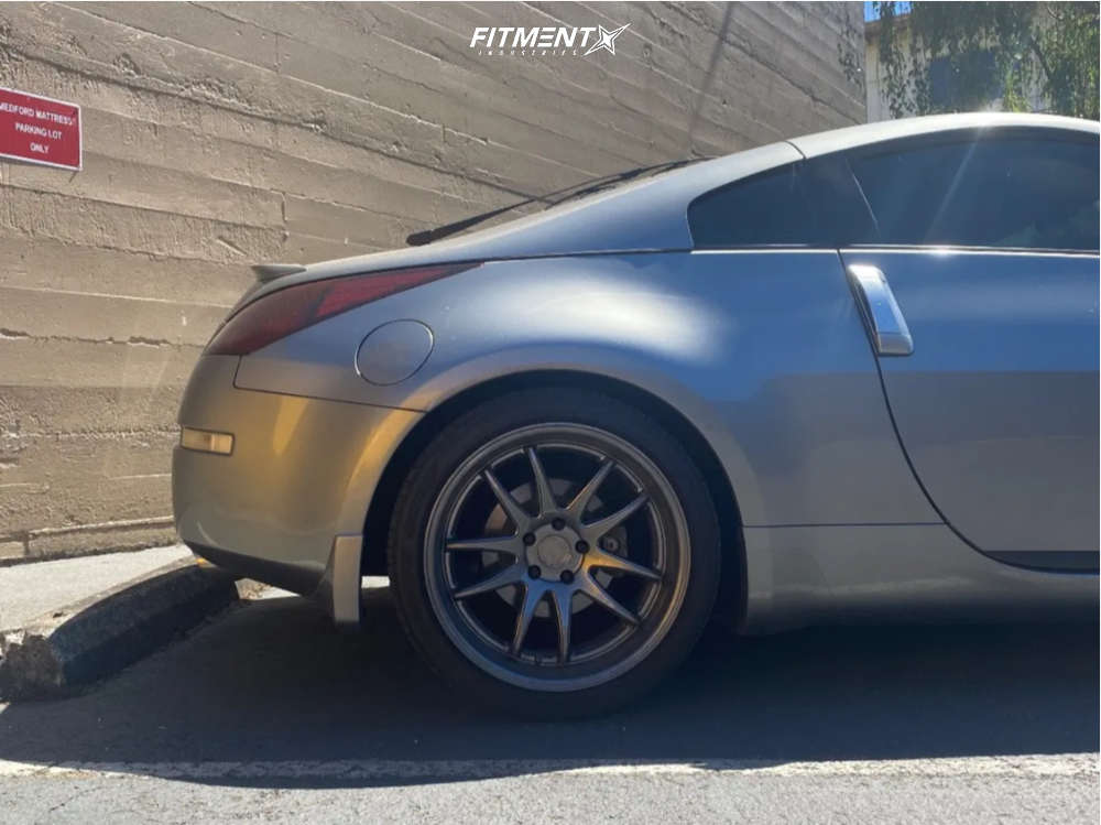 2004 Nissan 350Z Base with 19x9.5 Aodhan Ds02 and Falken 275x35 on ...