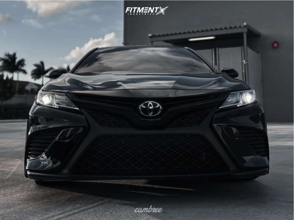 2018 Toyota Camry Tires