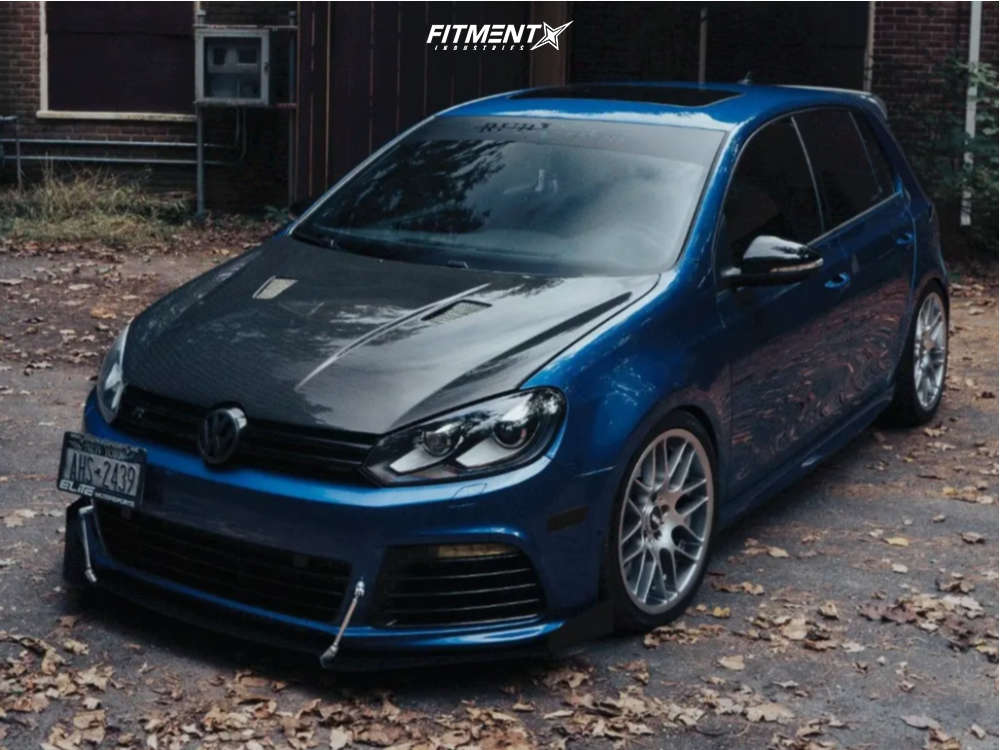 2013 Volkswagen Golf R Base with 18x8.5 VMR V703 and Hankook 245x35 on ...