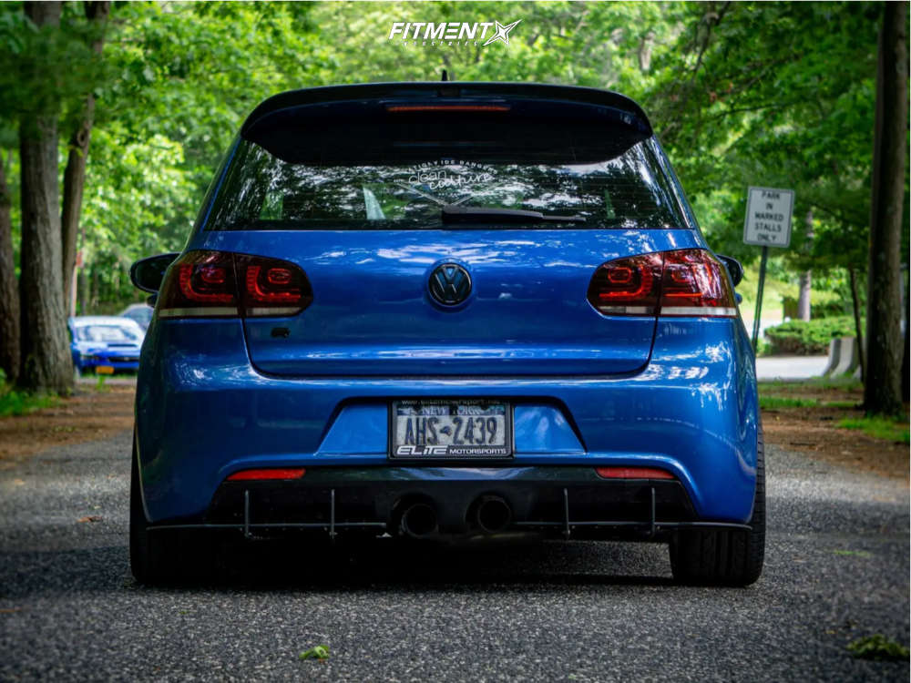 2013 Volkswagen Golf R Base with 18x8.5 VMR V703 and Hankook 245x35 on ...