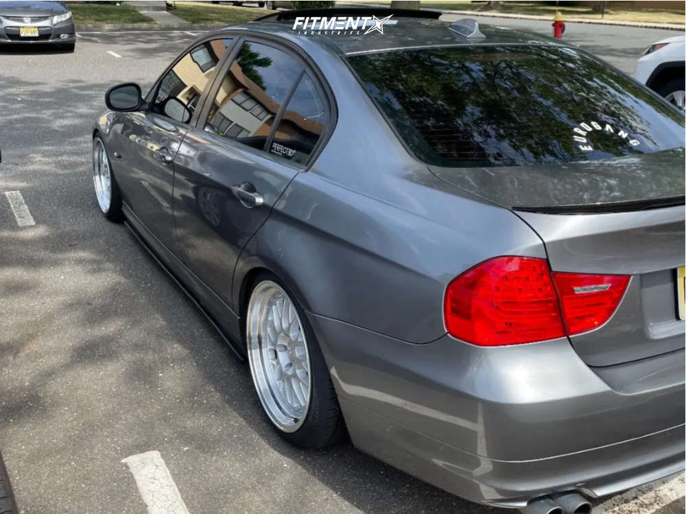 2011 BMW 328i XDrive Base with 18x9.5 Aodhan Ah02 and Vercelli 225x40 ...