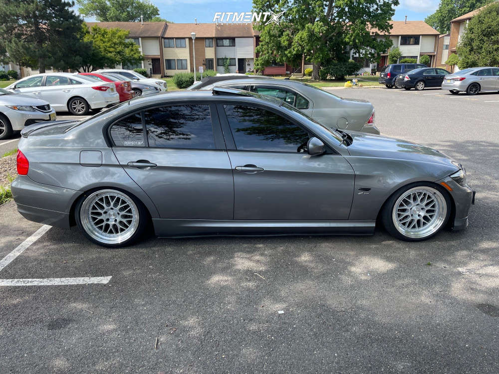 2011 BMW 328i XDrive Base with 18x9.5 Aodhan Ah02 and Vercelli 225x40 ...