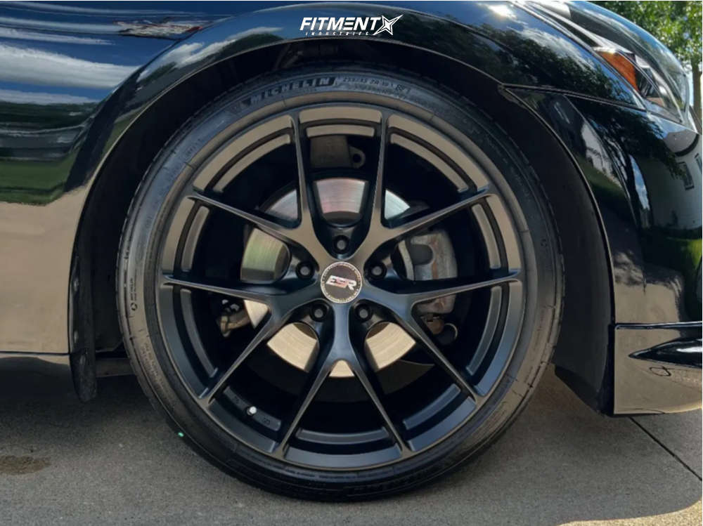 2013 INFINITI G37 X with 19x9.5 ESR Rf2 and Michelin 255x35 on ...