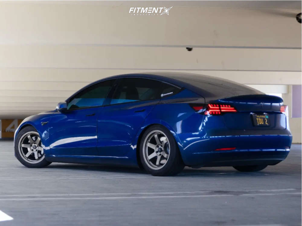 2021 Tesla 3 Standard Plus with 18x9.5 AVID1 Av6 and Vercelli 255x45 on ...