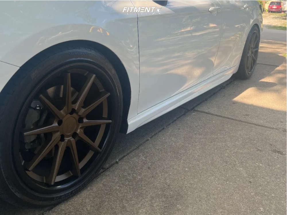 2021 Toyota Camry SE with 19x9.5 Ferrada FR4 and Vercelli 235x35 on ...