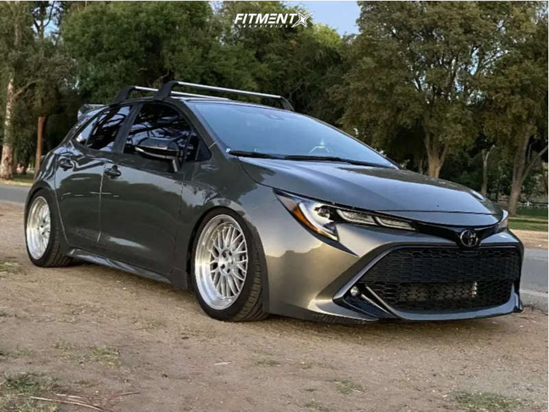 2020 Toyota Corolla SE with 18x8.5 ESR Sr01 and Lexani 235x40 on ...