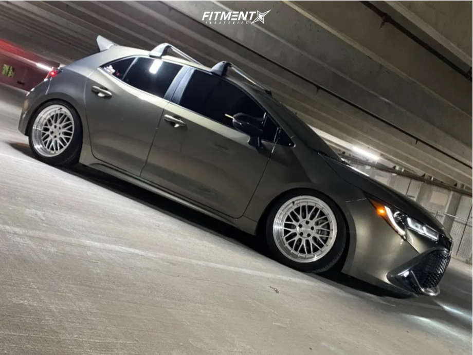 2020 Toyota Corolla SE with 18x8.5 ESR Sr01 and Lexani 235x40 on ...