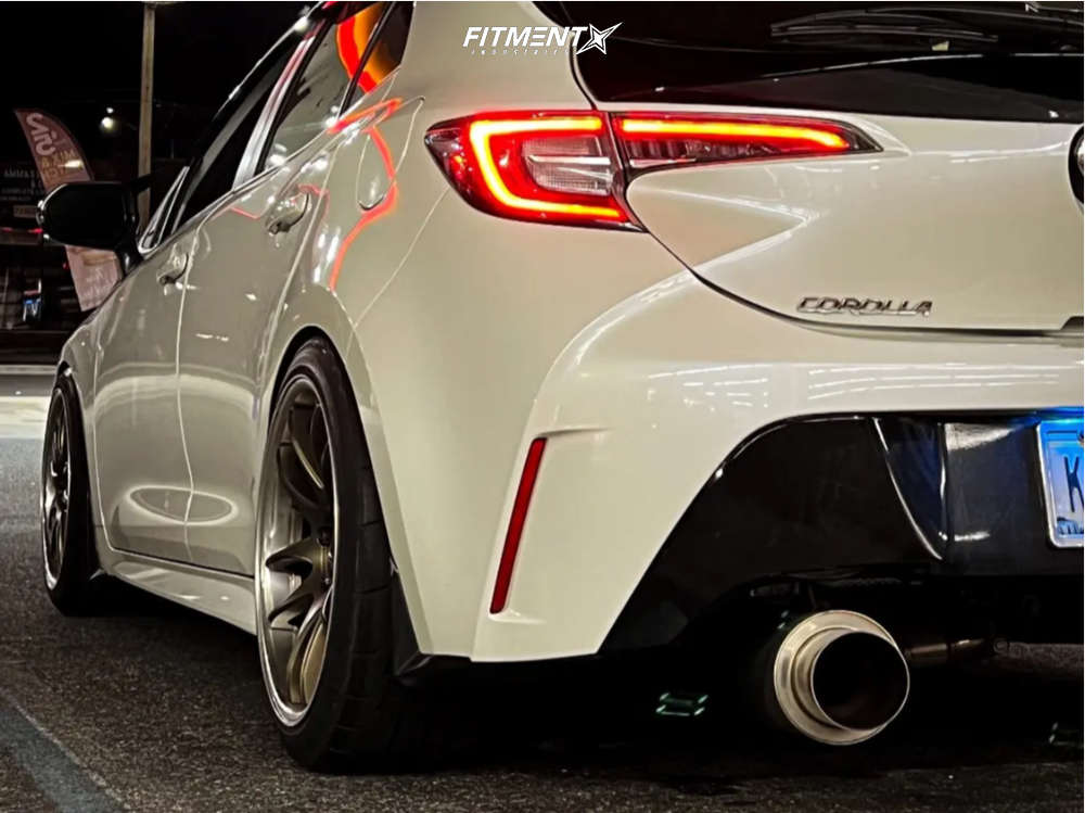 2020 Toyota Corolla SE with 18x9.5 Work Emotion Cr 2p and Continental ...