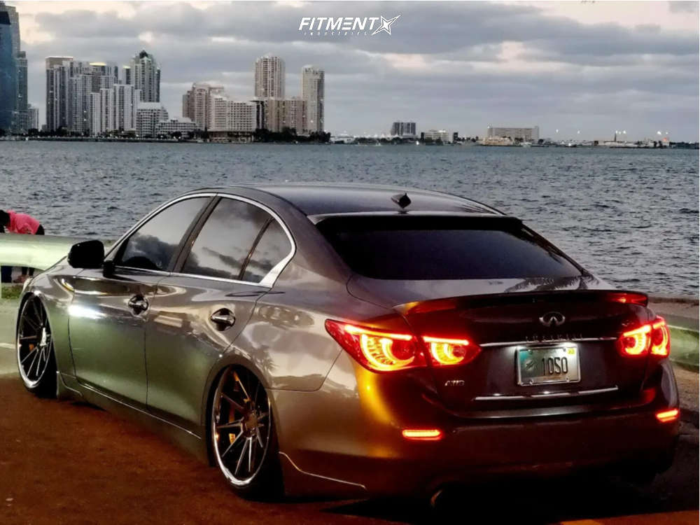 2014 INFINITI Q50 Premium with 20x10 Ferrada CM2 and Delinte 255x35 on ...