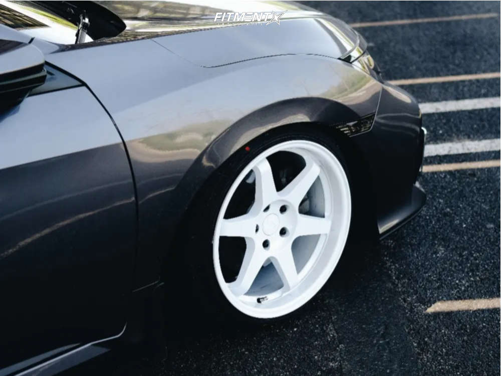 2018 Honda Civic Si with 18x9.5 ESR Sr07 and Vercelli 215x35 on ...