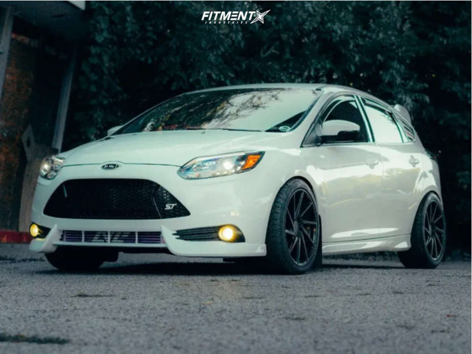 2014 Ford Focus ST with 18x8.5 F1R F29 and BFGoodrich 235x40 on ...
