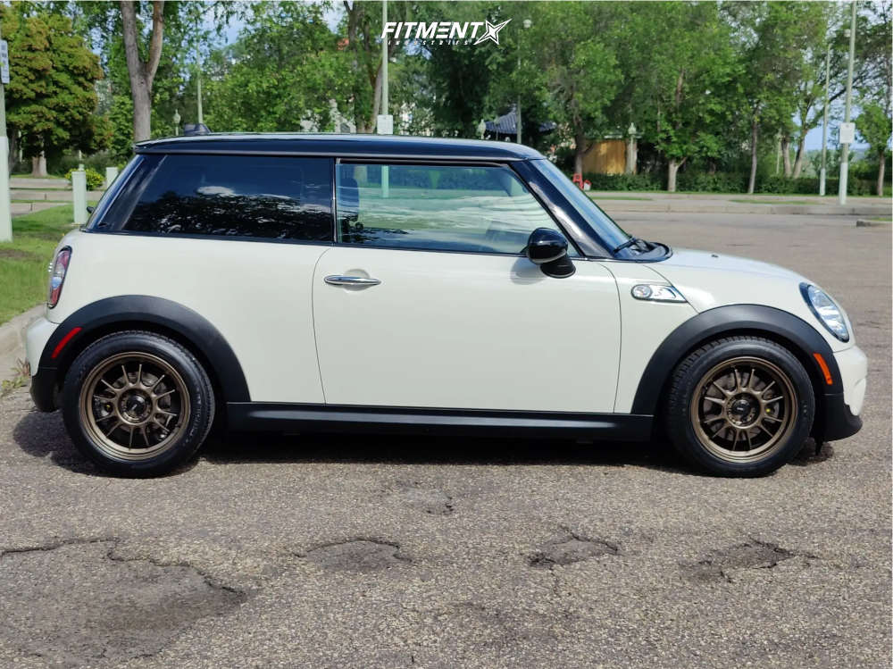 2011 Mini Cooper S with 16x7.5 Konig Hypergram and Michelin 205x50 on ...